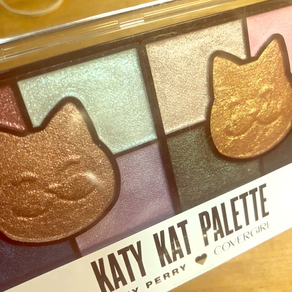 COVERGIRL | Makeup | Covergirl Le Katy Kay Cool Palette New | Poshmark
